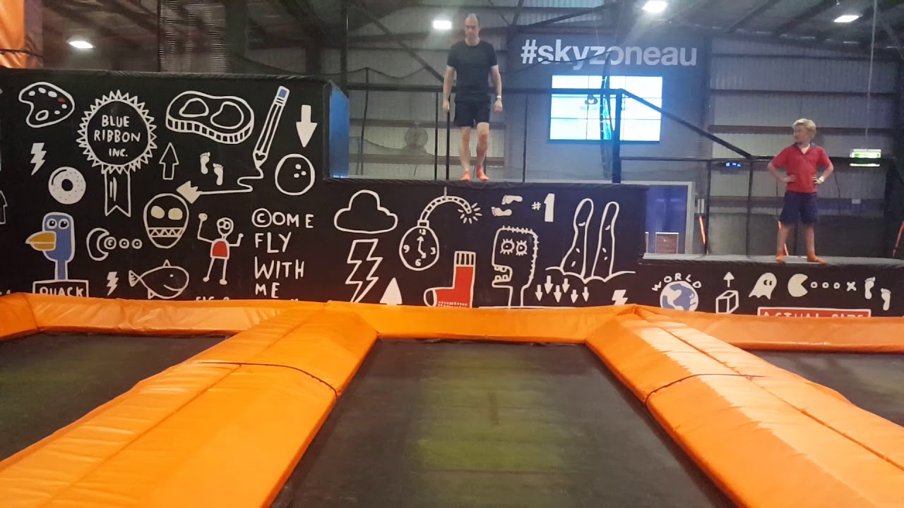 Wall Diving - YouTube