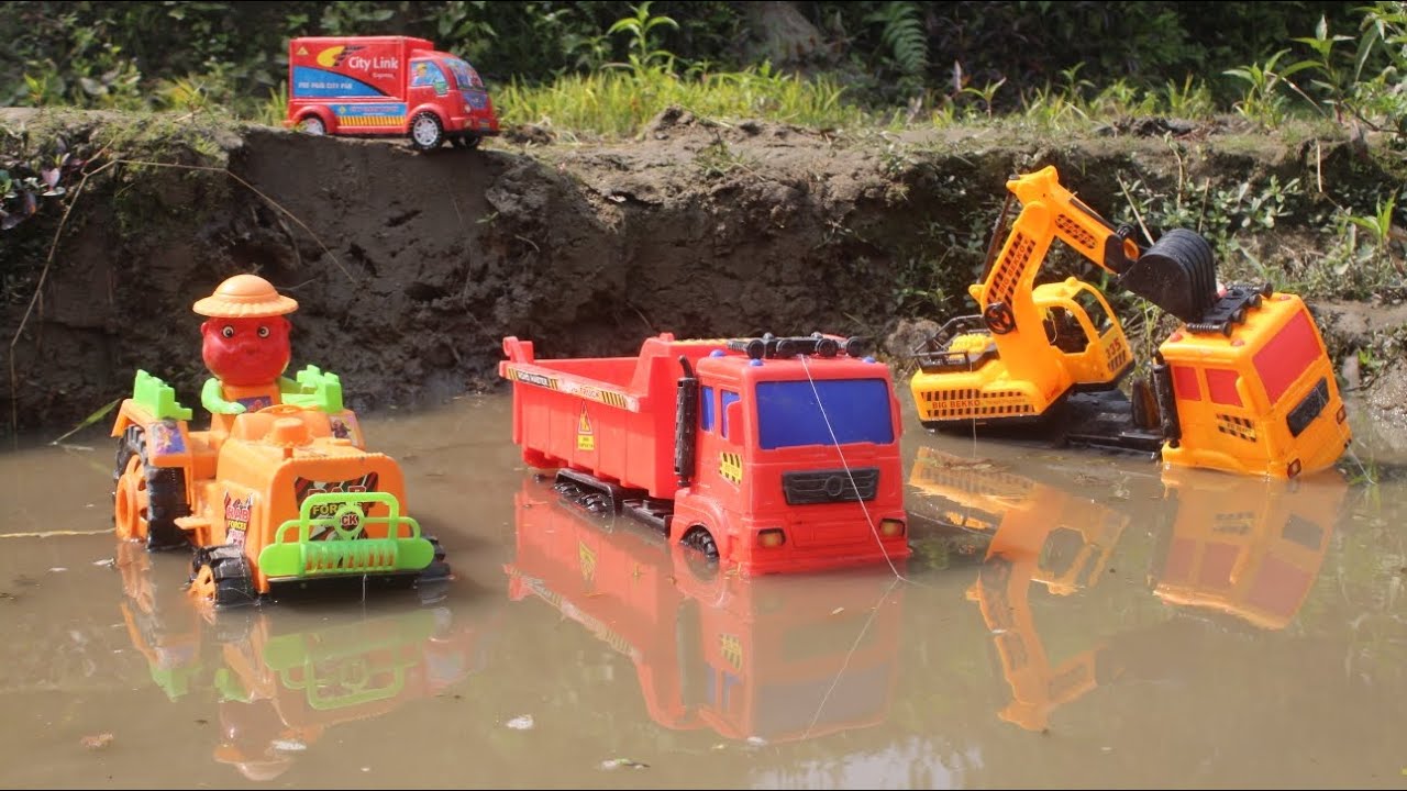 Tata minute truck with river fish. Driving Tata Mini Tractors - YouTube