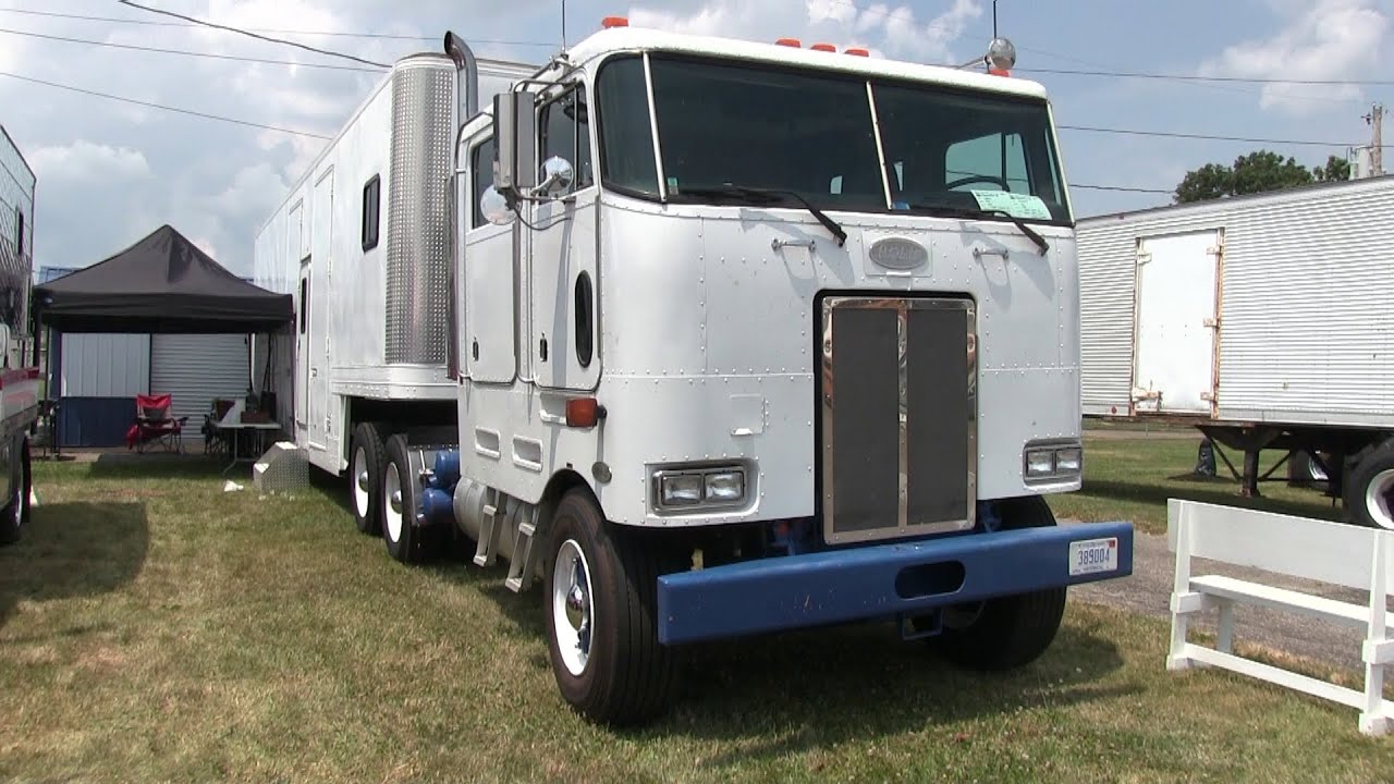 1998 White Peterbilt 362 At The Ohio Vintage Truck Reunion 2024 - YouTube