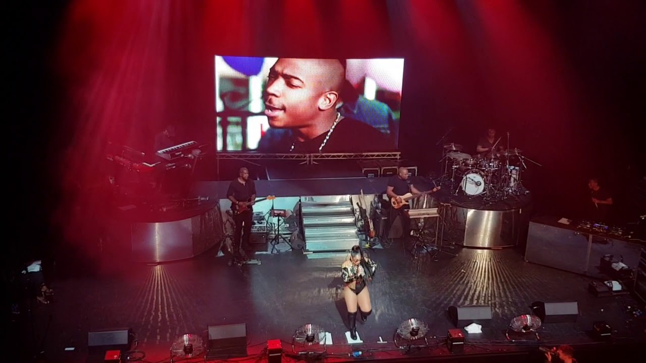 ASHANTI CONCERT - PERFORMING 'MESMERIZE' - LIVE AT THE INDIGO O2 ARENA ...