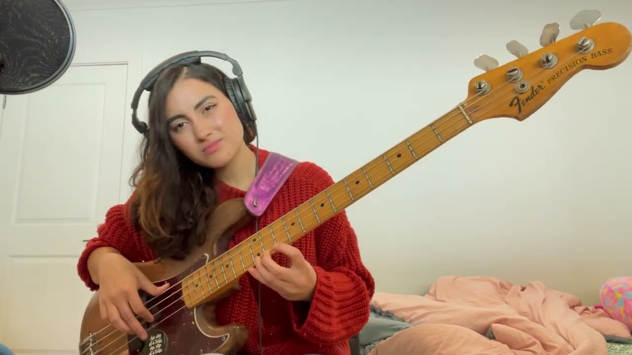 "Saoko" - Bass Cover - ROSALIA - YouTube