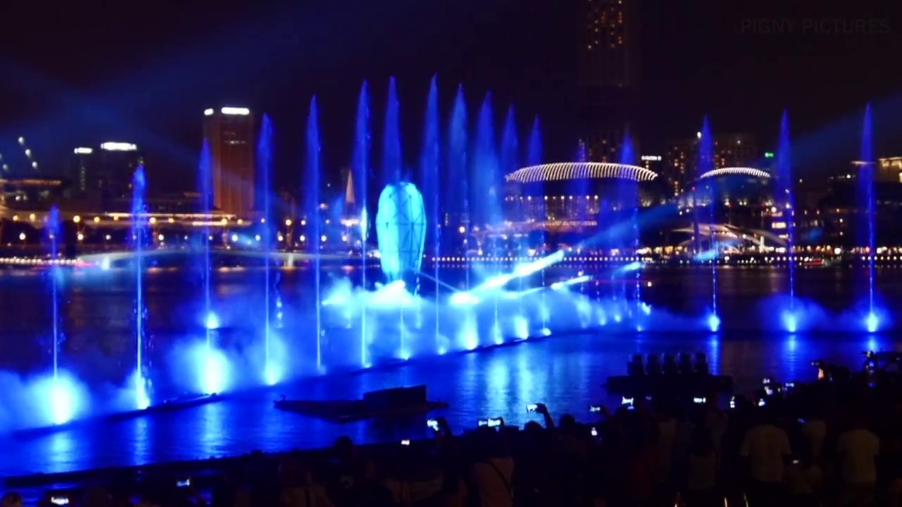 SPECTRA a Light and Water Show in Marina Bay - YouTube