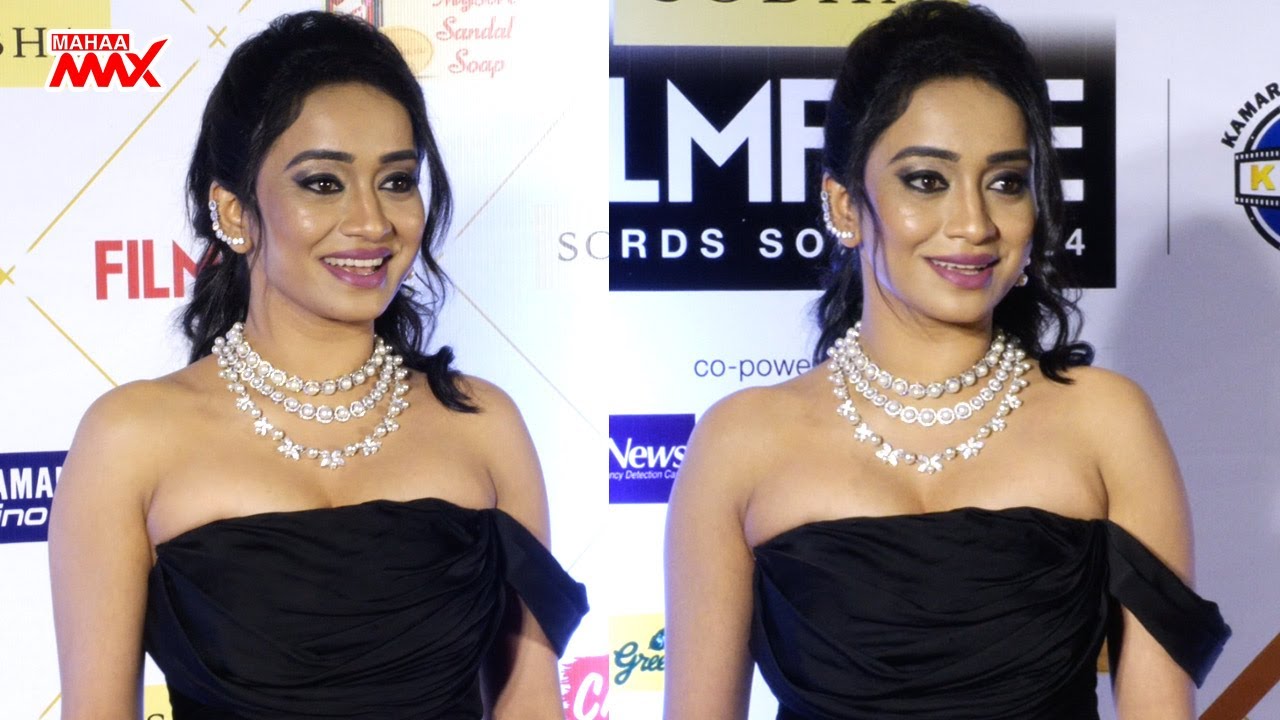 Anchor Vindhya Vishaka Visuals at 69th Filmfare Awards | Mahaa Max ...