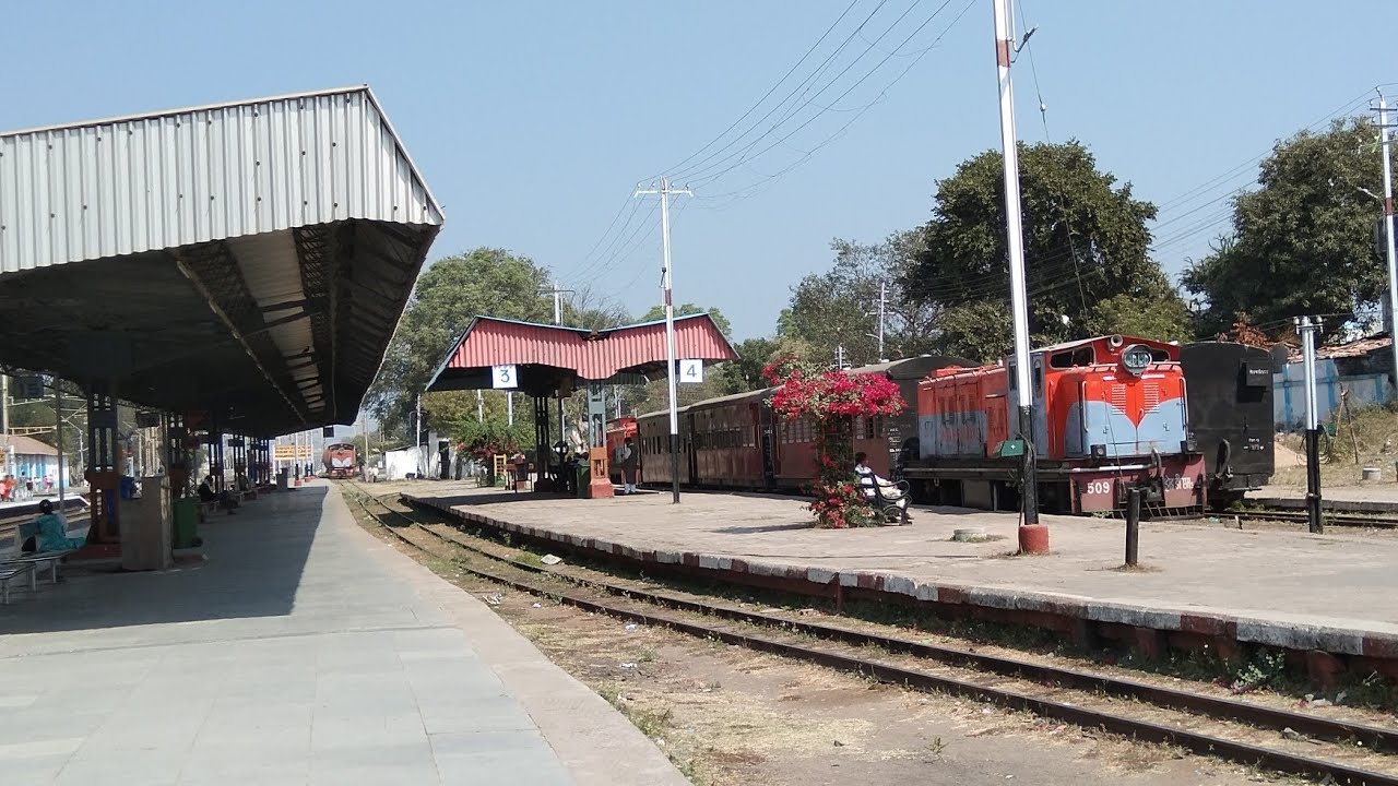 भारतीय रेलवे की सबसे पुरानी छोटी लाइन | Journey on Miyagam Karjan ...