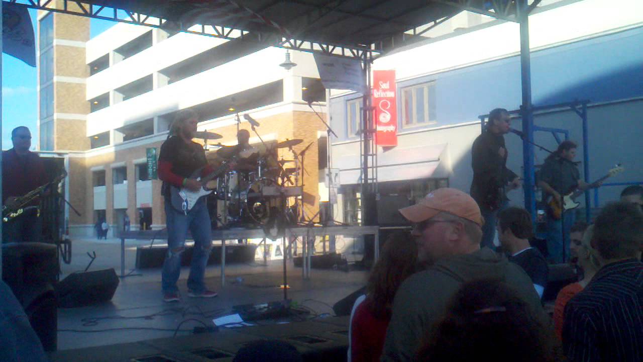 Greg Waters and The Broad Street Boogie - YouTube