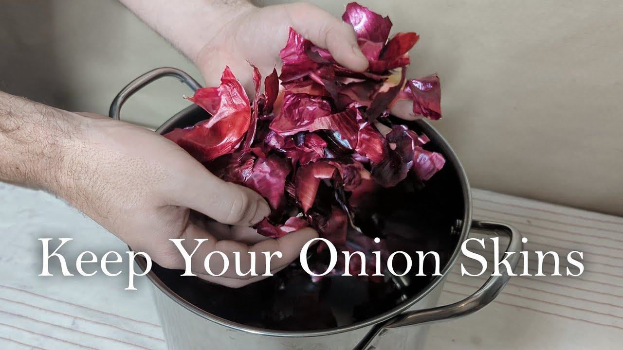 How to naturally dye with RED ONION skins (they don't dye red!) - YouTube