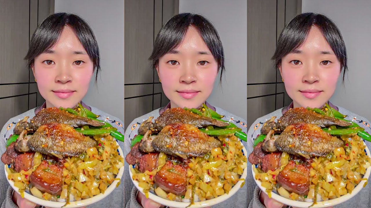 Rural ASMR Sister Eating Fried Rice With Fish And Stir-fried Meat ...