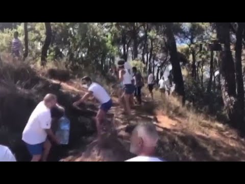 Heybeliada'da yangın | Ada halkı pet şişelerle su taşıyor #NTV #HABER