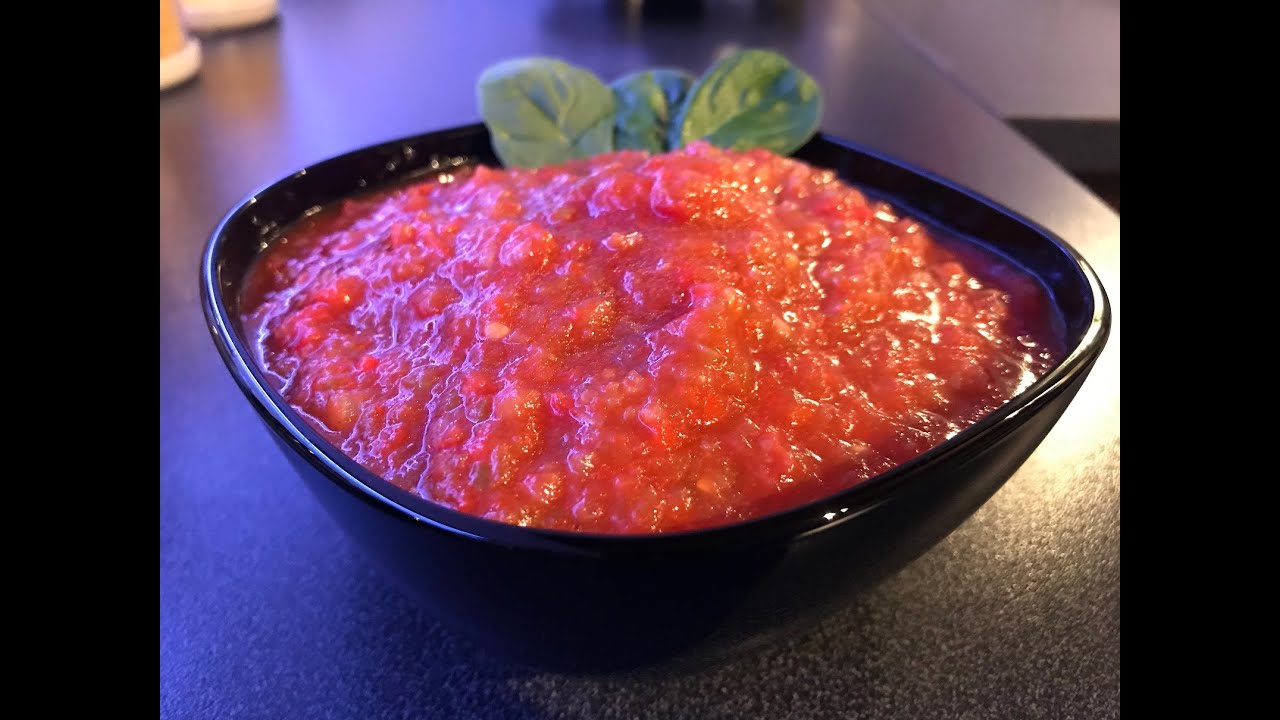 🍴MY LAZY LIGHT ROMESCO SAUCE RECIPE! - YouTube