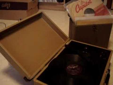 WANDA JACKSON-Hot Dog That Made Him Mad!! 78RPM ROCKABILLY!! - YouTube