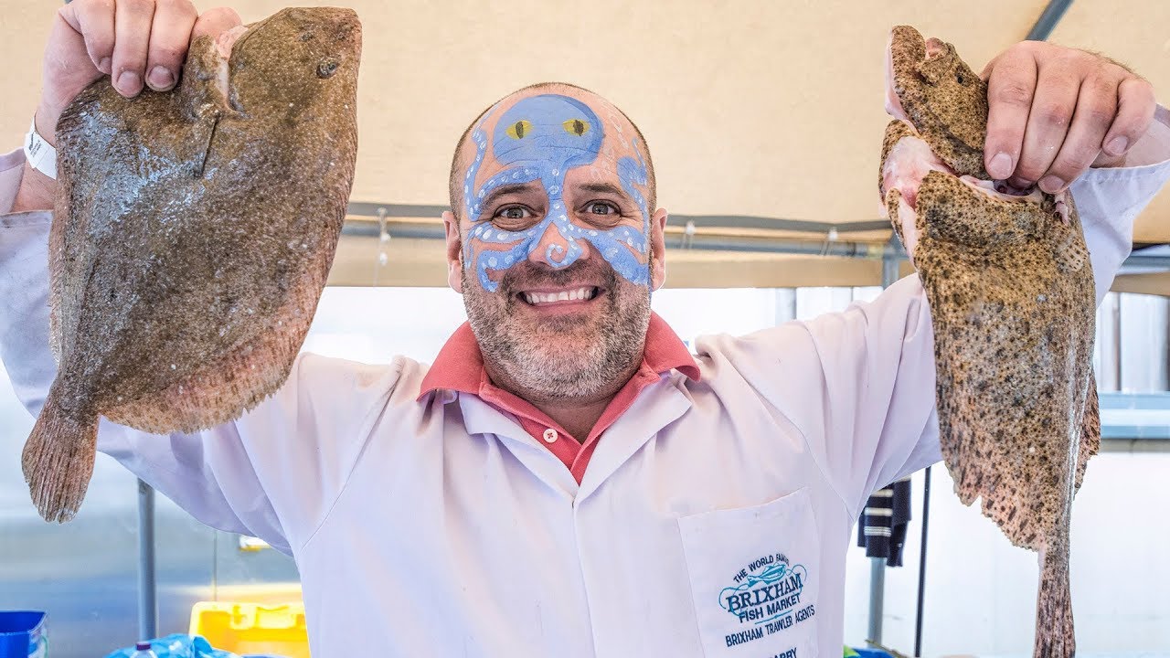 Englands Seafood Coast: Brixham Fish Market in 360 video - YouTube