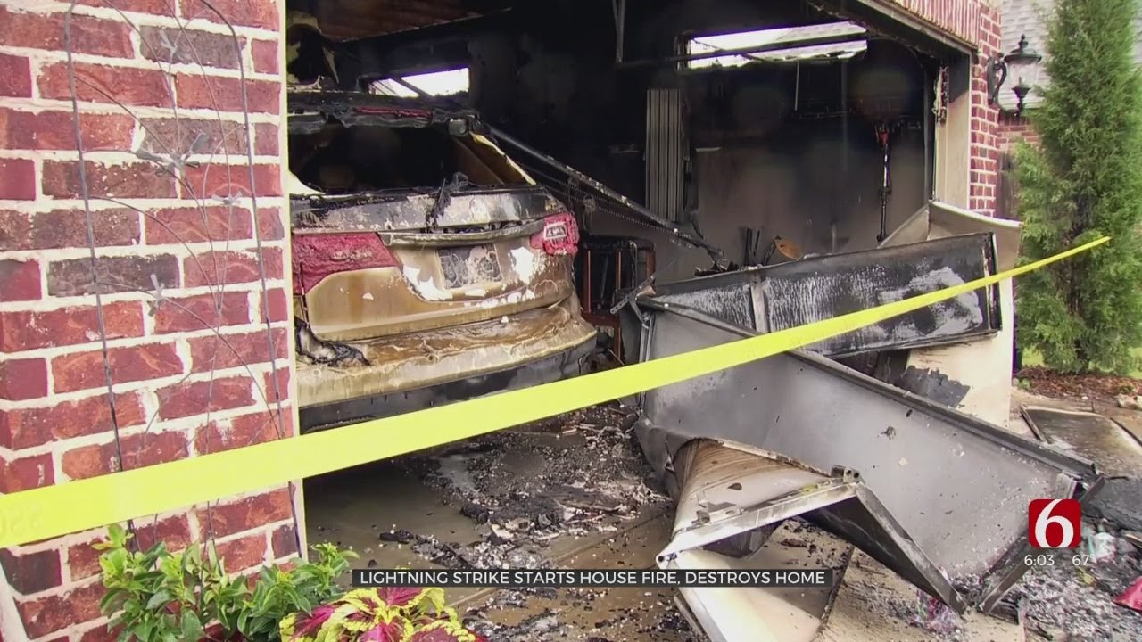 Lightning Strike Sparks House Fire, Destroys Home - YouTube