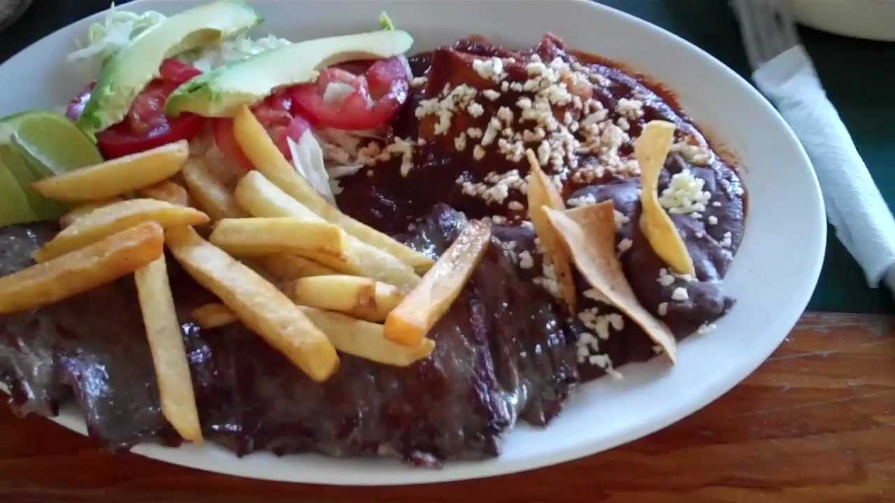 Mole, Sopa Azteca y Papas Fritas Cafe Andrade Playa del Carmen Aztec ...