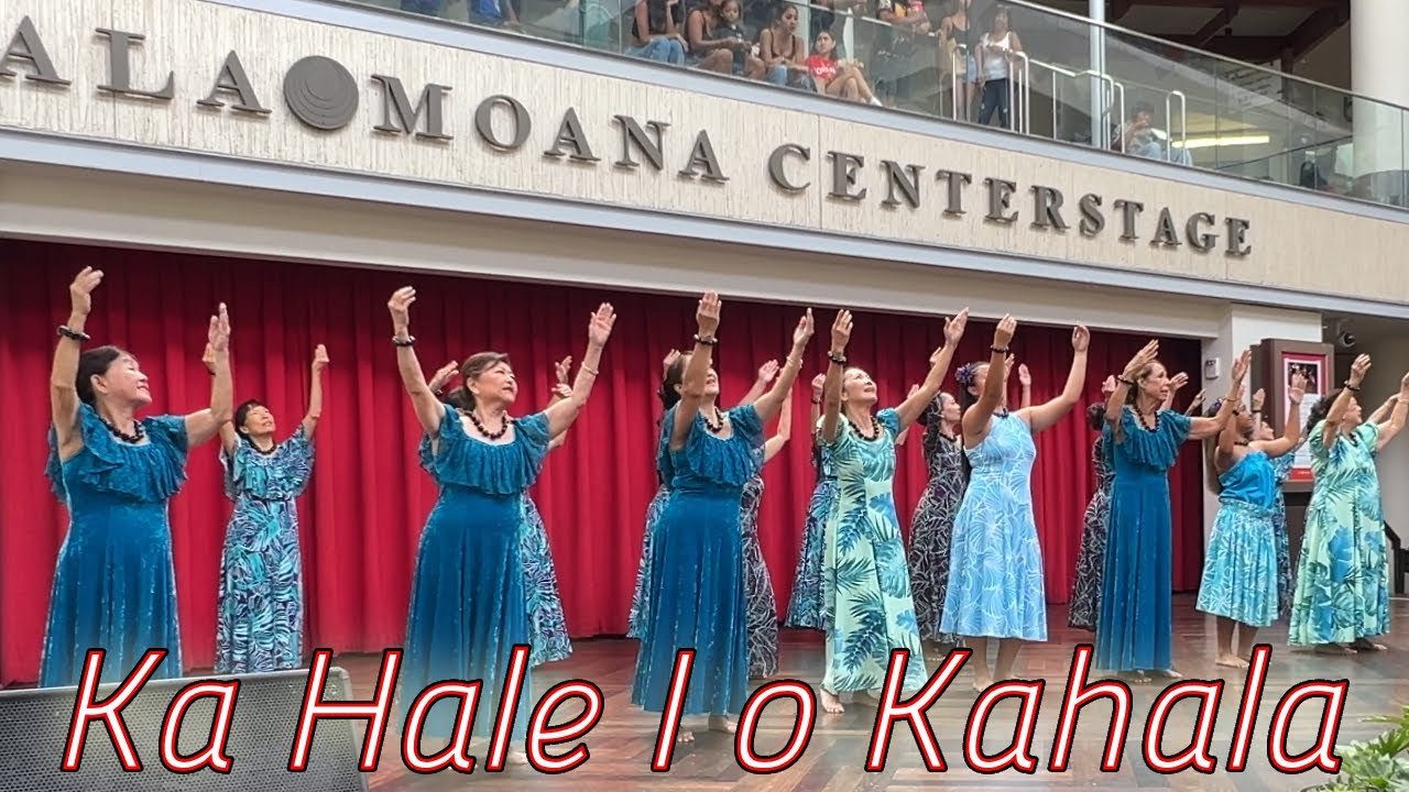 Ka Hale I o Kahala - Hula @ Ala Moana Center [4K] - YouTube