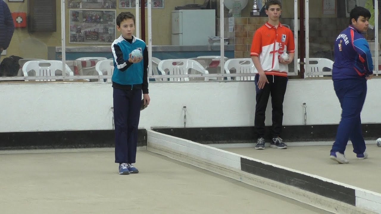 Bocce, un gioco da ragazzi - YouTube