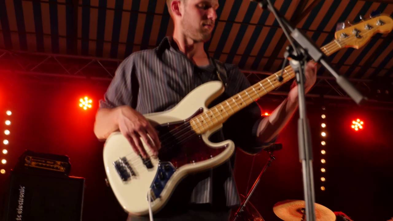 Blue Vertigo - Medley (Concert Le Creusot) - YouTube