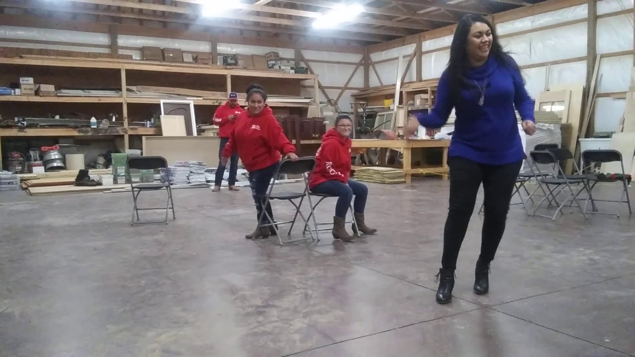 Mexican Musical Chairs - The Ladies - YouTube