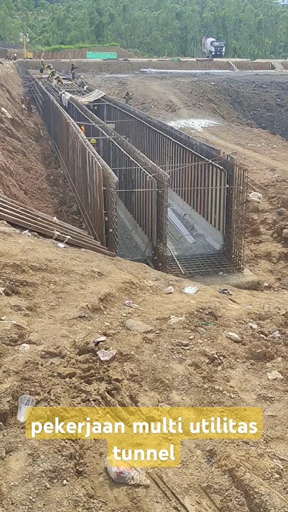 pekerjaan multi utilitas tunnel #tekniksipil #duniakonstruksi - YouTube