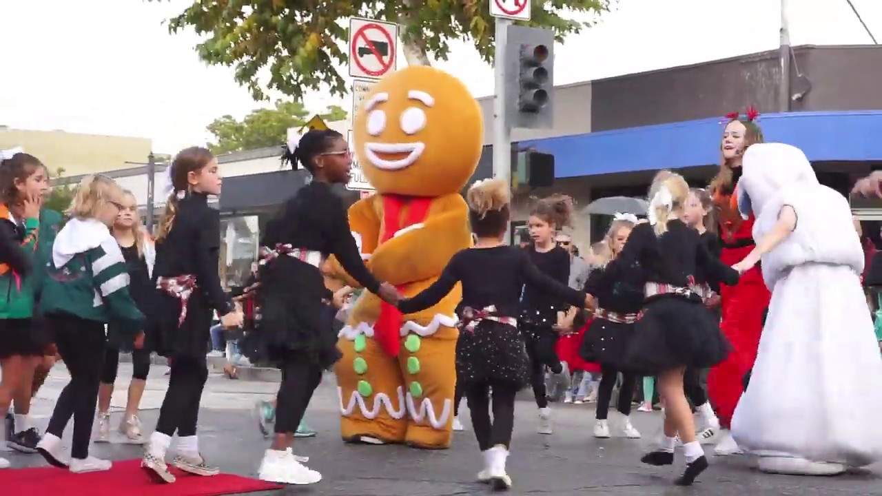 El Segundo Holiday Parade, Kelly Irish Dance School and dancing ...