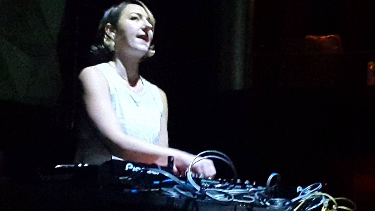 @Ann Clue - Roma Forum - YouTube