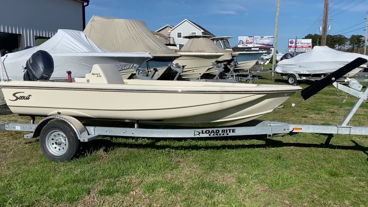 2017 Scout Boat 151 Sport Side Console - YouTube