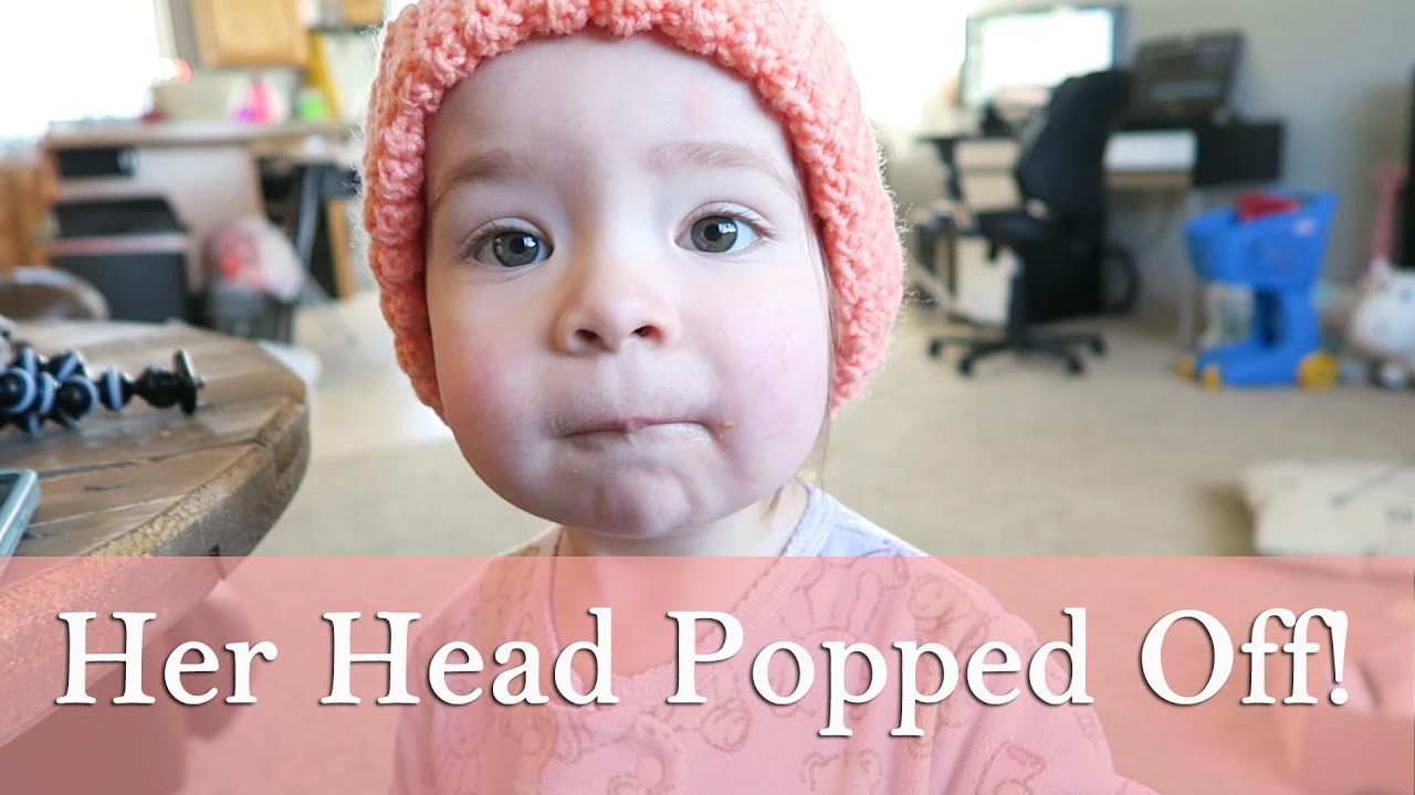 HER HEAD POPPED OFF! | VLOGMAS PART 5 - YouTube