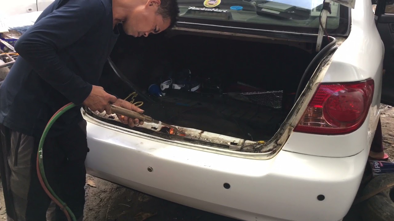 Car Trunk Check Prior To Travel | Vehicle Maintenance Check for Safe ...