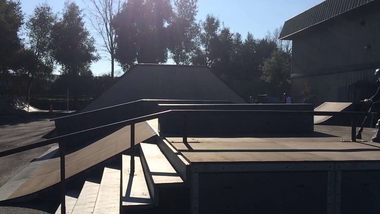Hot Rod Stair jump - YouTube