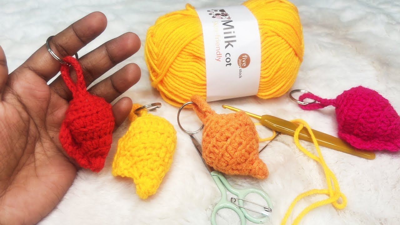 crochet keychain - YouTube