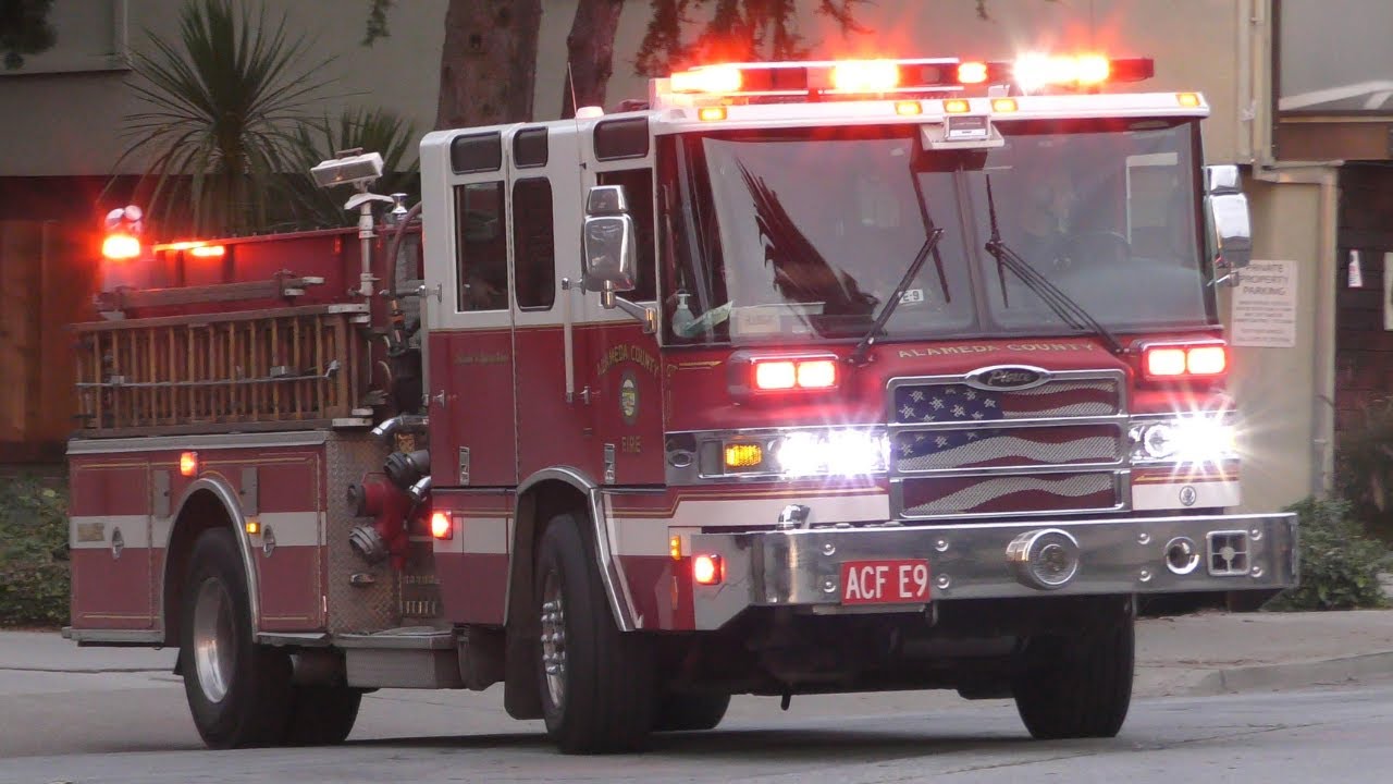Alameda County Fire Dept. Engine 9 Responding - YouTube