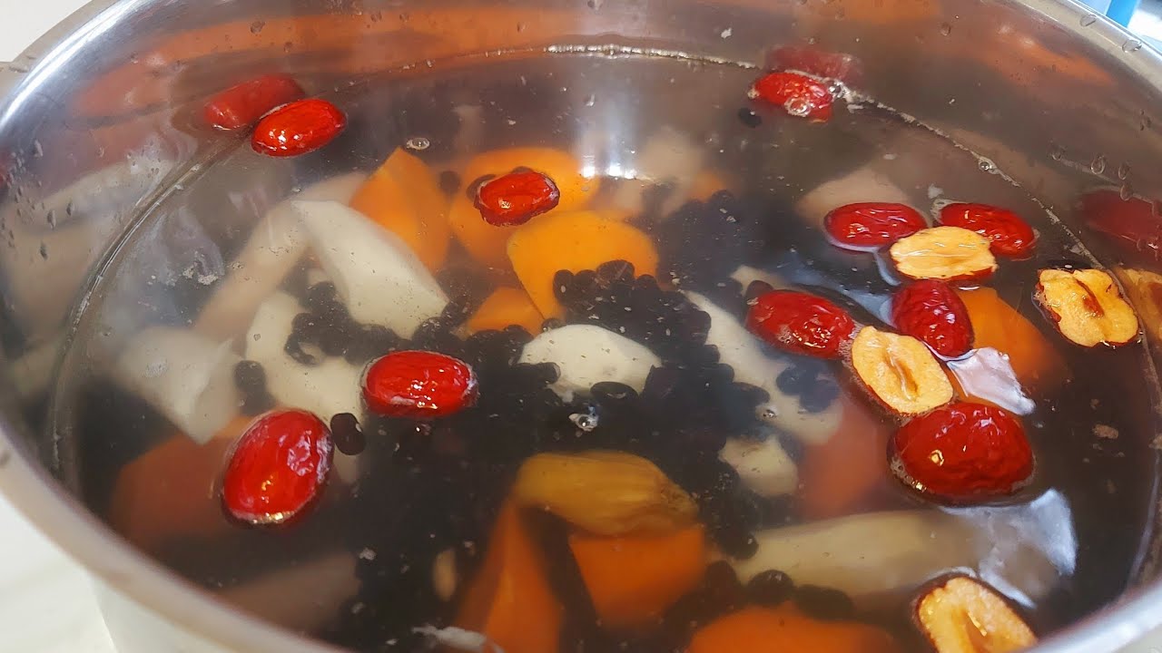 LOTUS ROOT, CARROT WITH BLACK BEANS SOUP|HEALTHY AND DELICIOUS |CHINESE ...