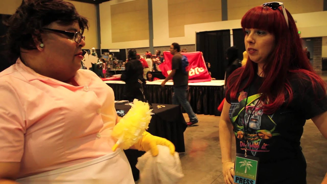 PalmCon 2014: Consuela from FamilyGuy interview - YouTube