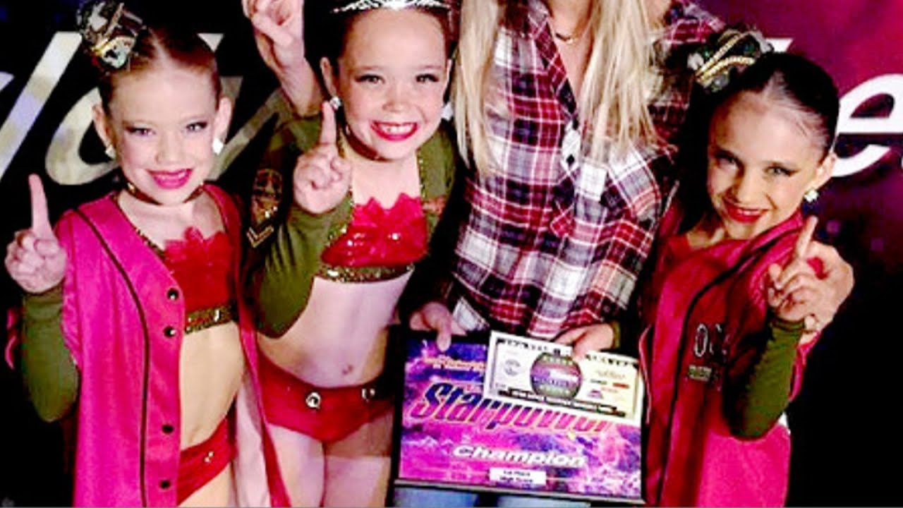 Ella Montano and Chloe Fenton // Give you everything - YouTube