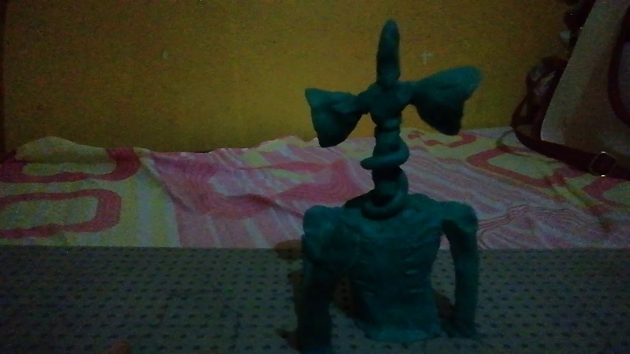 My clay siren head the collor is not brown its gray its the only clay i ...