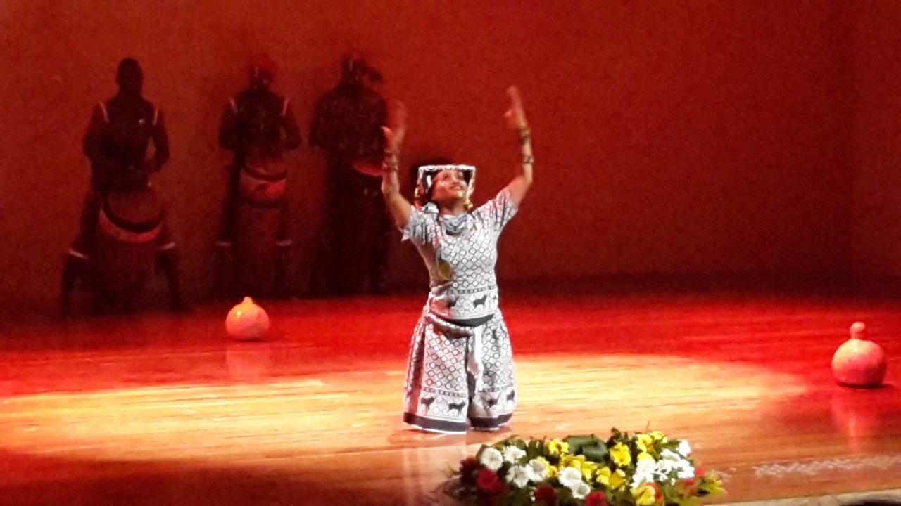 Ballet Njinga Mbande(1) - YouTube