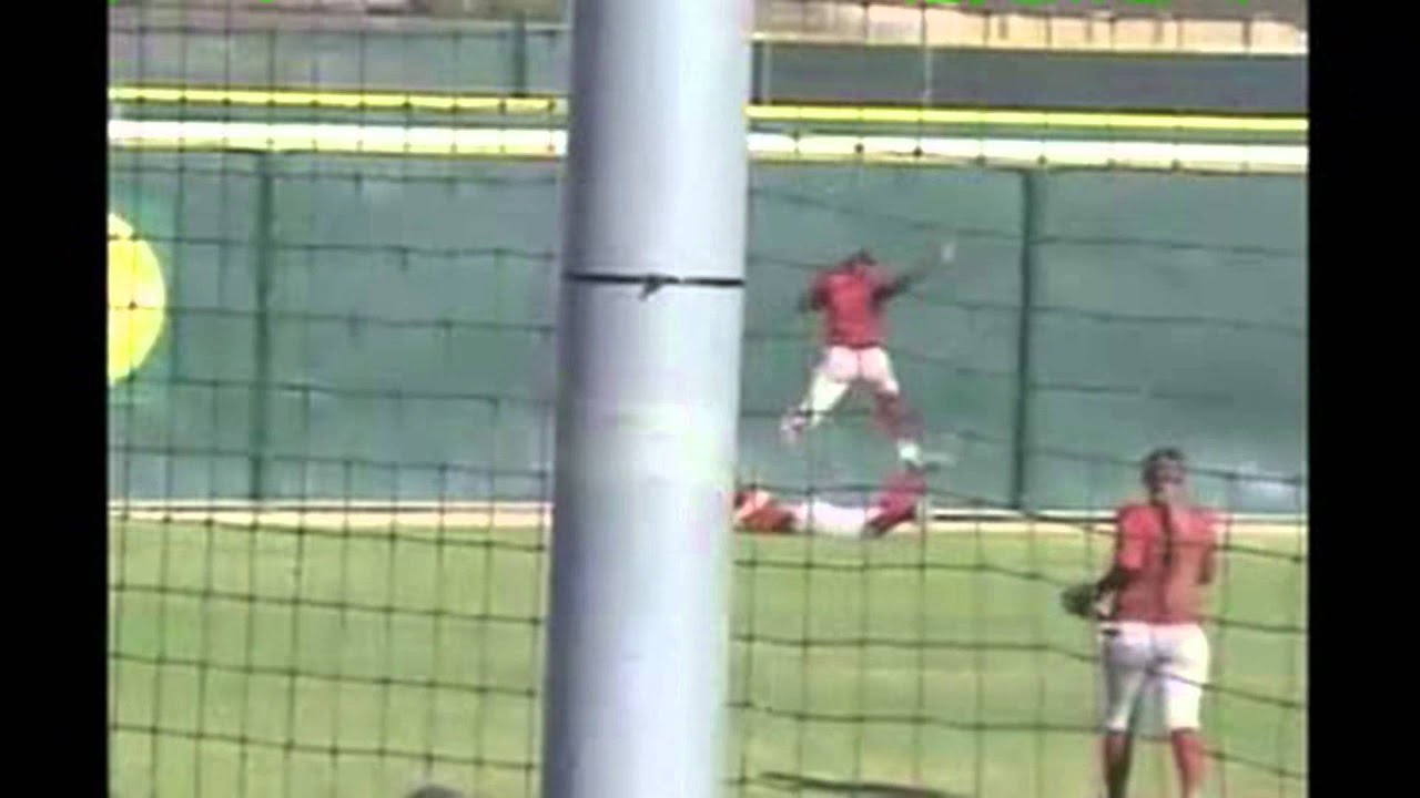 Megan Winton - Diving Catch - YouTube