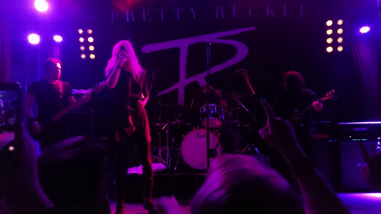 The Pretty Reckless - Just Tonight Live in Berlin 10/06/2016 - YouTube