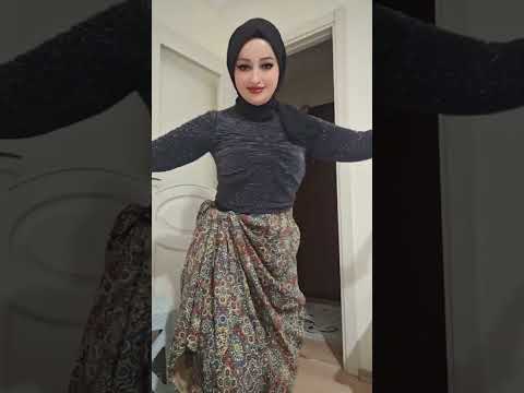 Hijab girl ootd nylons feet dancing in pantyhose #spandex #wolford soles 