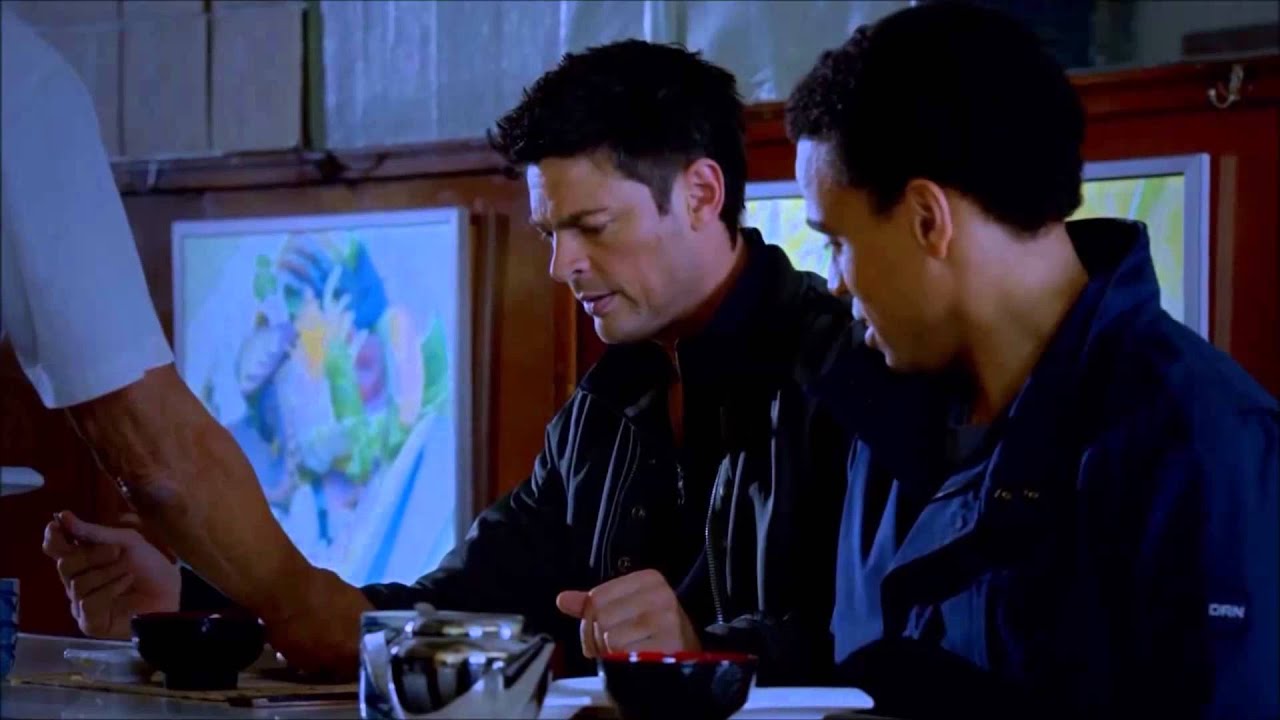 Almost Human S01E04 Dorian Troll [LEG PT] - YouTube