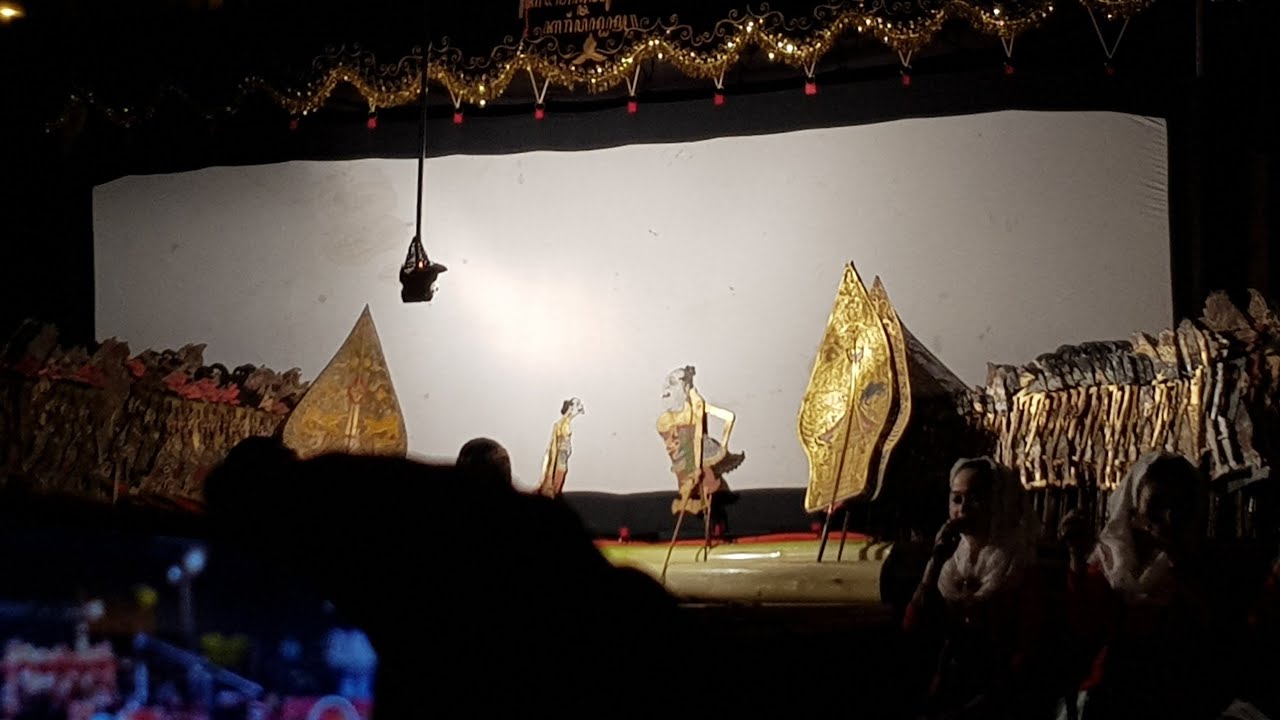 Wayang Kulit di Batam Lucu | Warseno Slank dan Marwoto Limbuk'an di ...
