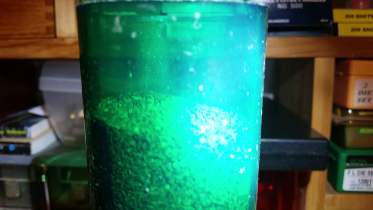 does the powder measure work better with a full Hopper or less - YouTube