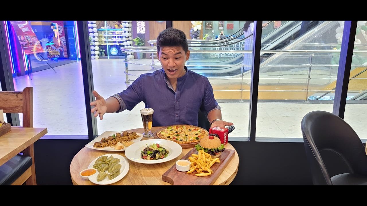 Siliguri में यहाँ मिलती है Best Coffee !☕Berlin Coffee House ☕📍ML ...