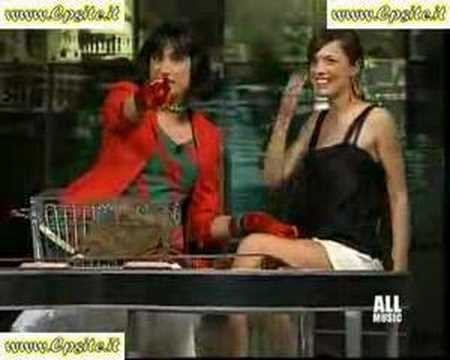 valeria bilello upskirt so good con Vladimir Luxuria