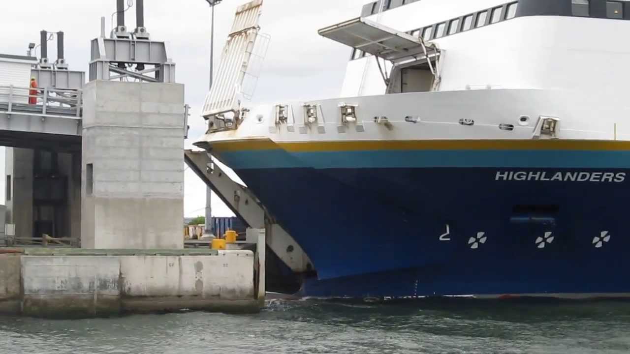 MV Highlanders clamshell doors opening - YouTube