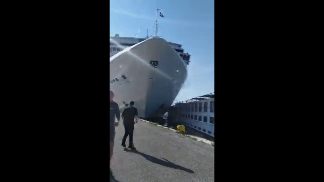 Msc Opera strikes River Countess in Venice 02/06/2019 - YouTube