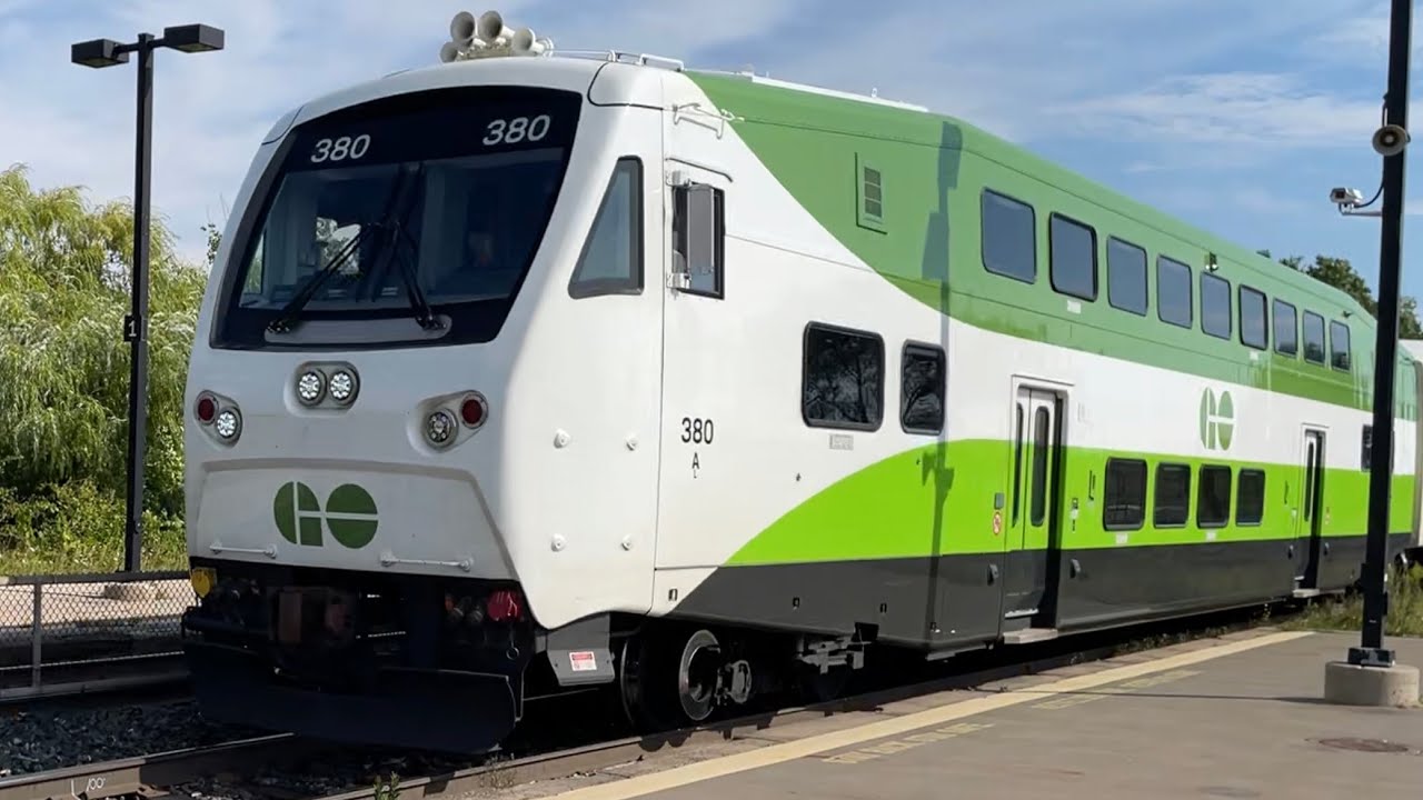 Go Train 653 Burlington Go Station August 29 2022 - YouTube