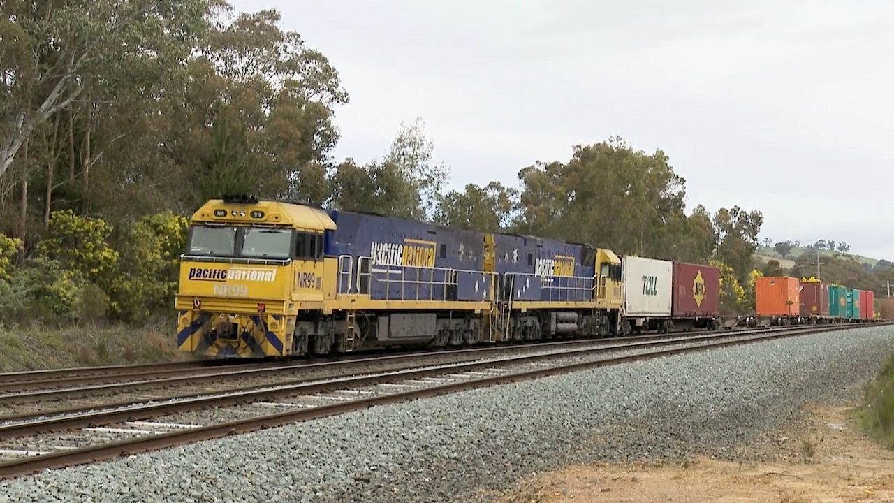 Pacific National Container Freight Train - PoathTV Australian Railways ...