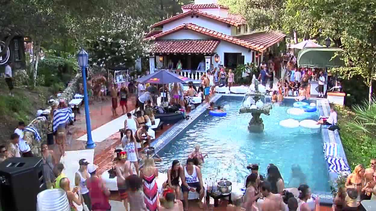 Time Lapse Pool Party - YouTube