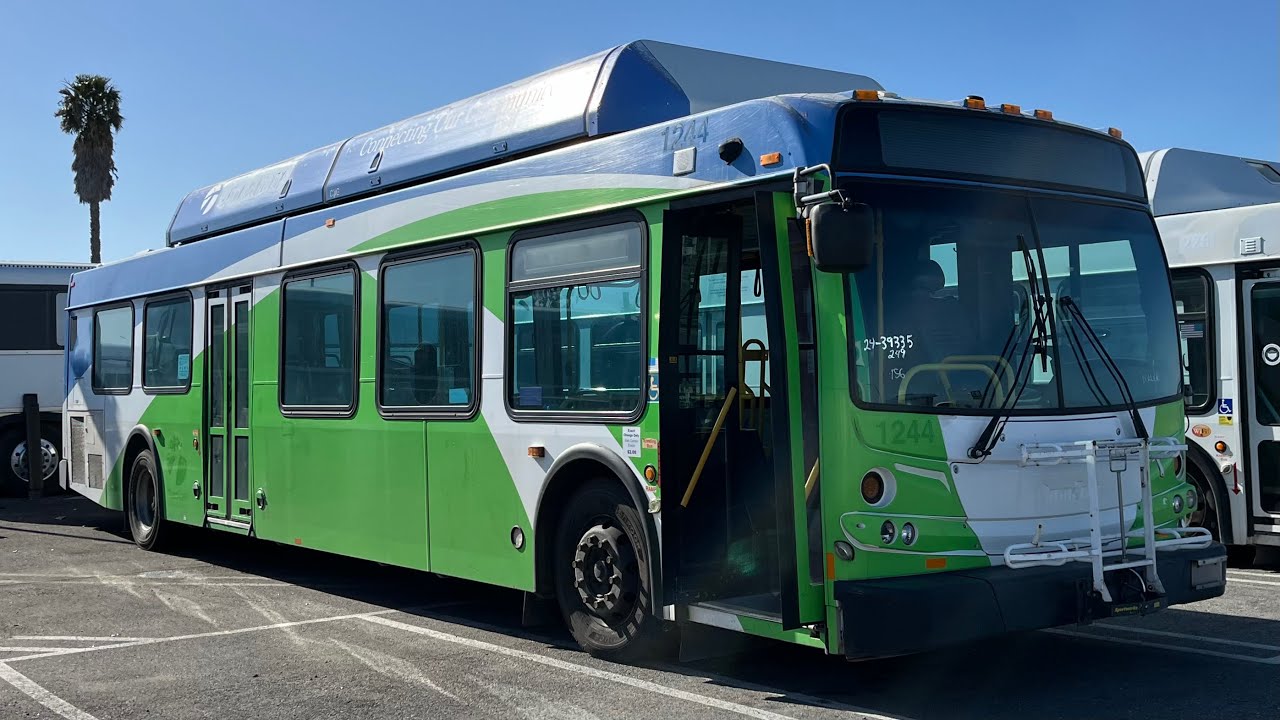 (SPECIAL) Ex-OmniTrans 2011 New Flyer C40LFR #1244 - YouTube