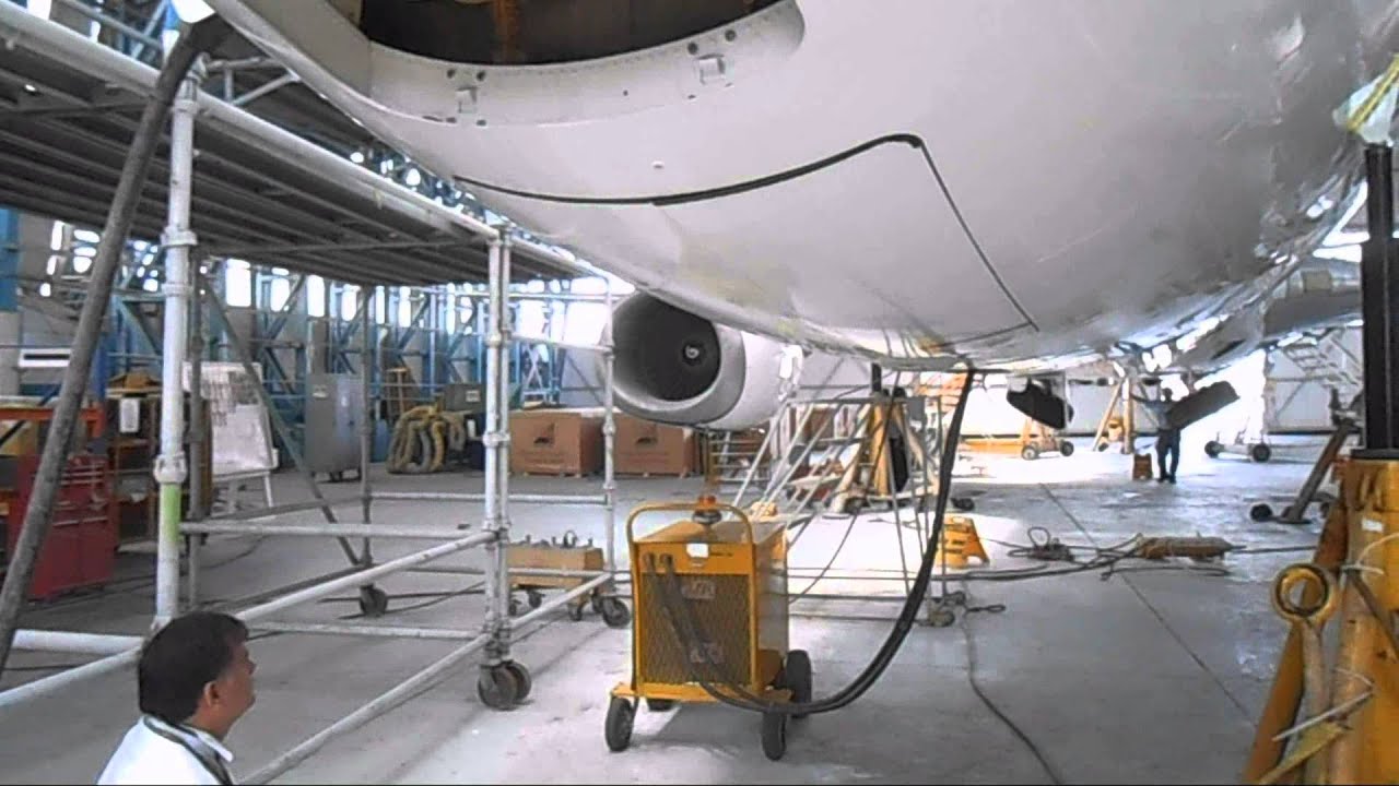 UAE Landing Gear Test - Gear Swing - YouTube